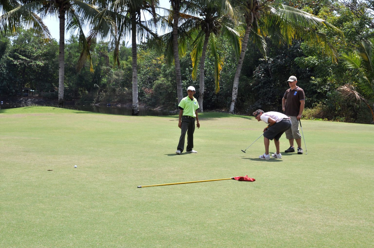 Lombok Golf - THE LOMBOK GUIDE