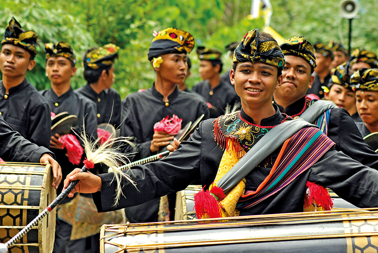 Bau Nyale - THE LOMBOK GUIDE